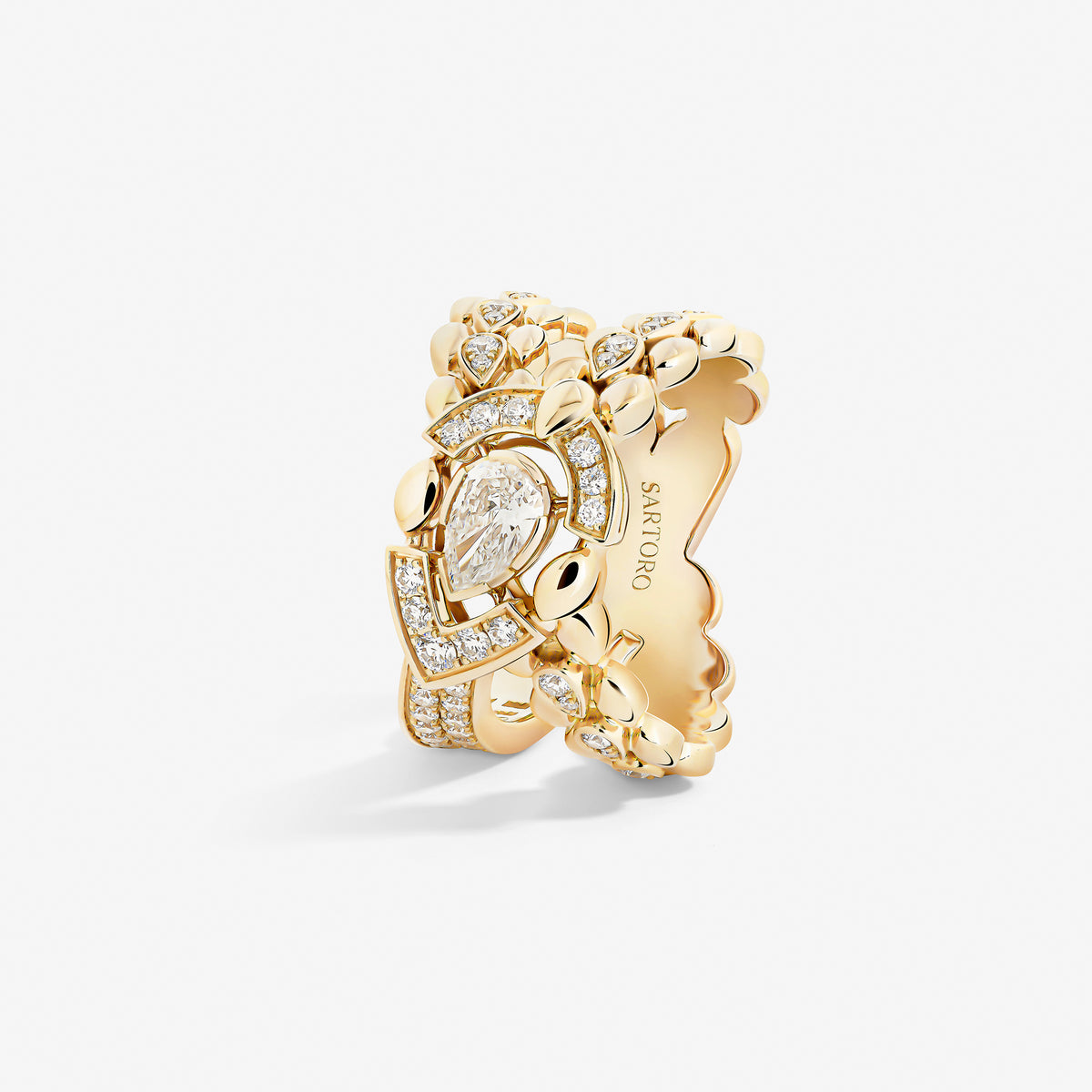 Dualité Cross ring in yellow gold – Sartoro Genève